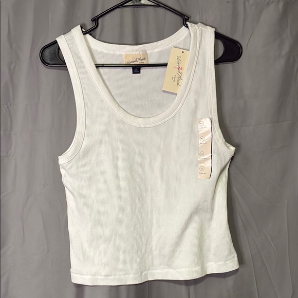 Universal Thread | Tops | Universal Thread White Tank Top | Poshmark
